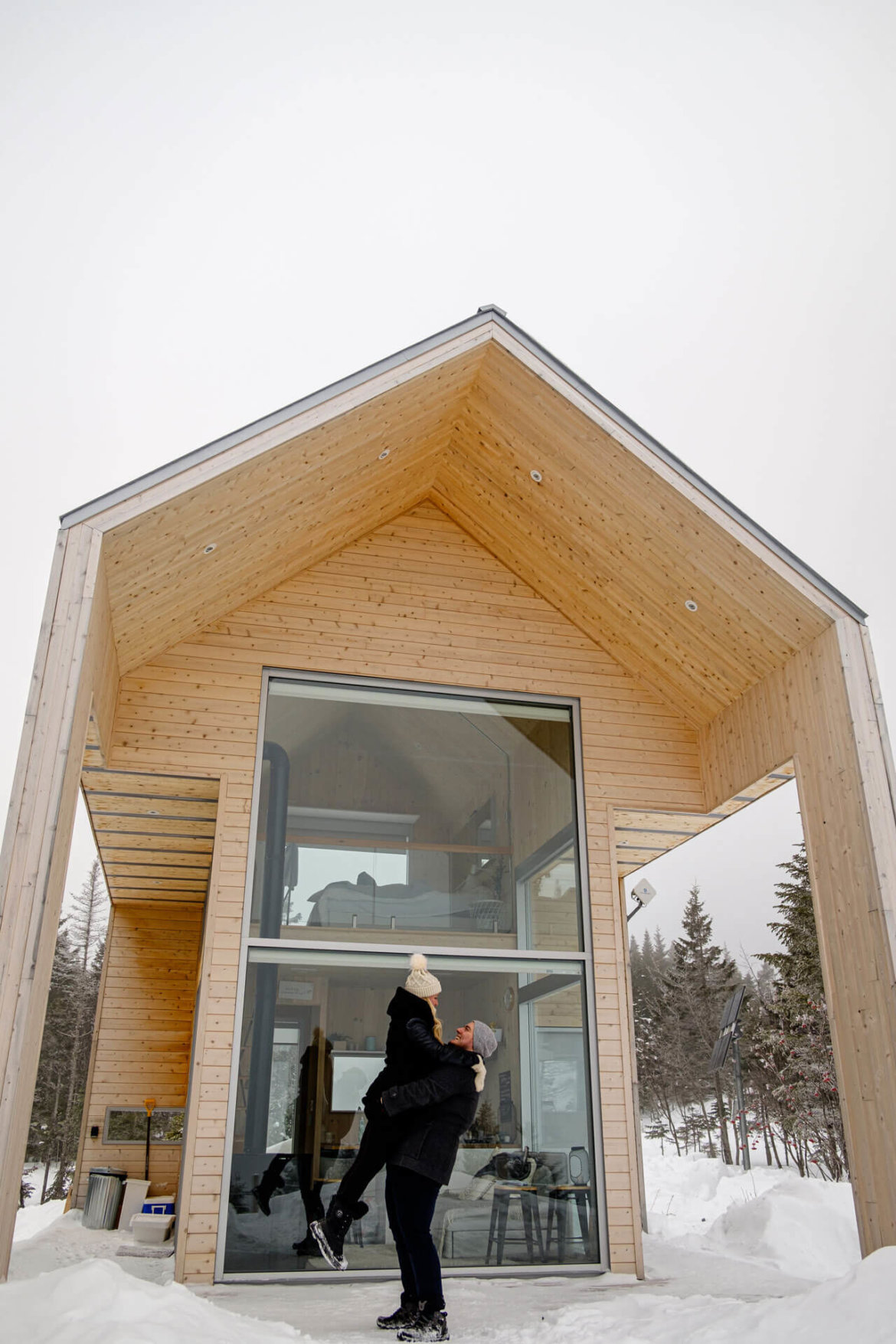 Le Lagöm, une mini-maison scandinave en montagne | The Storytellers MTL