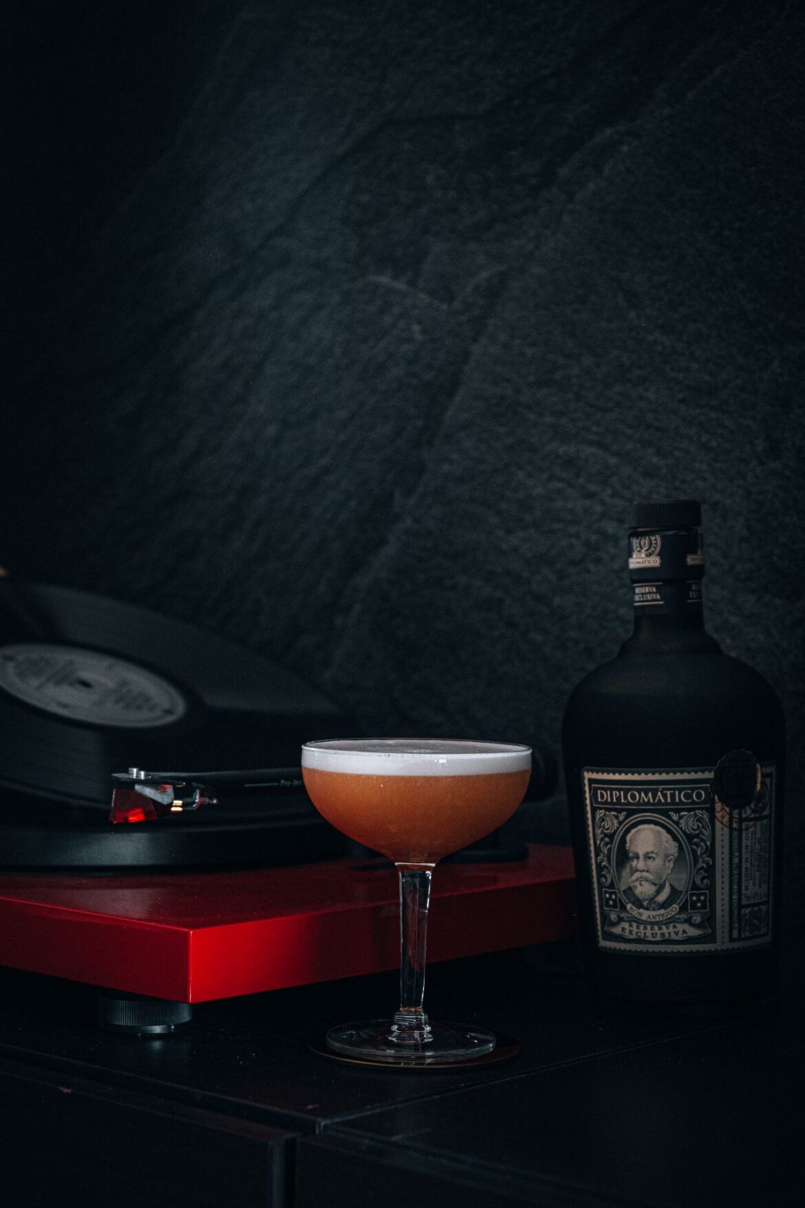 4 recettes de cocktails qui font voyager avec Diplomático | The ...